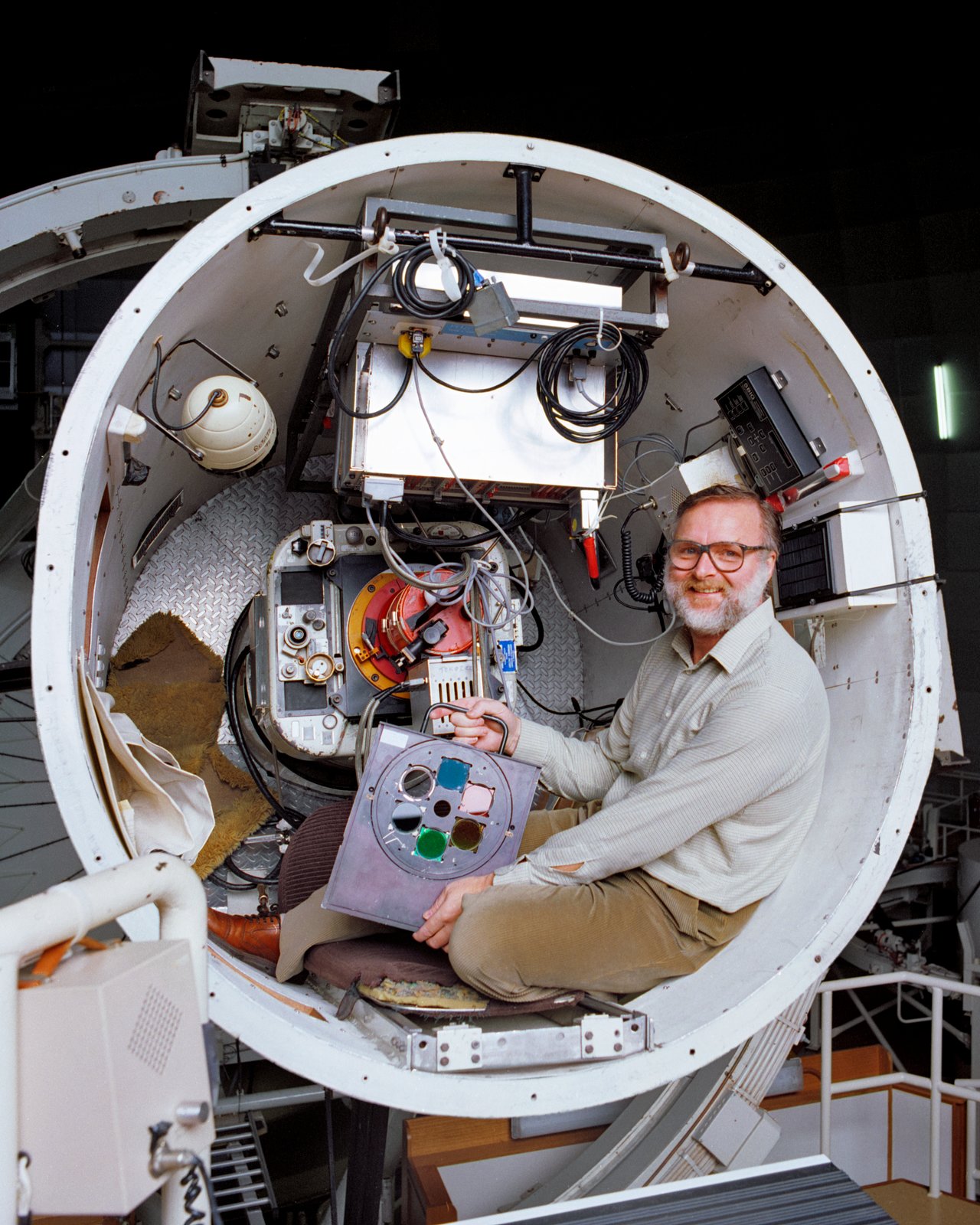 Anglo-Australian Telescope's cage | ESO Supernova