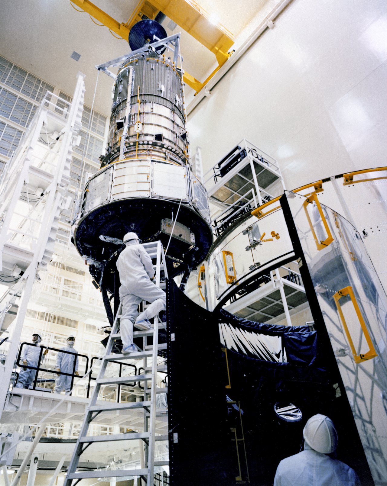 Hubble assembly | ESO Supernova